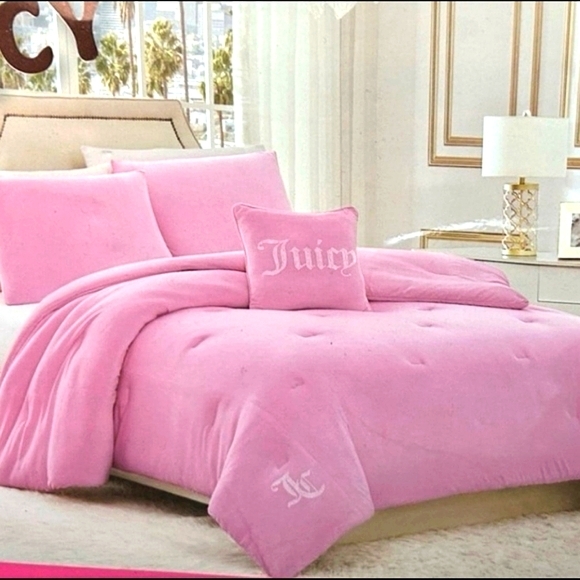 Juicy Couture | Bedding | Juicy Couture Barbie Pink Rhinstone Logo ...